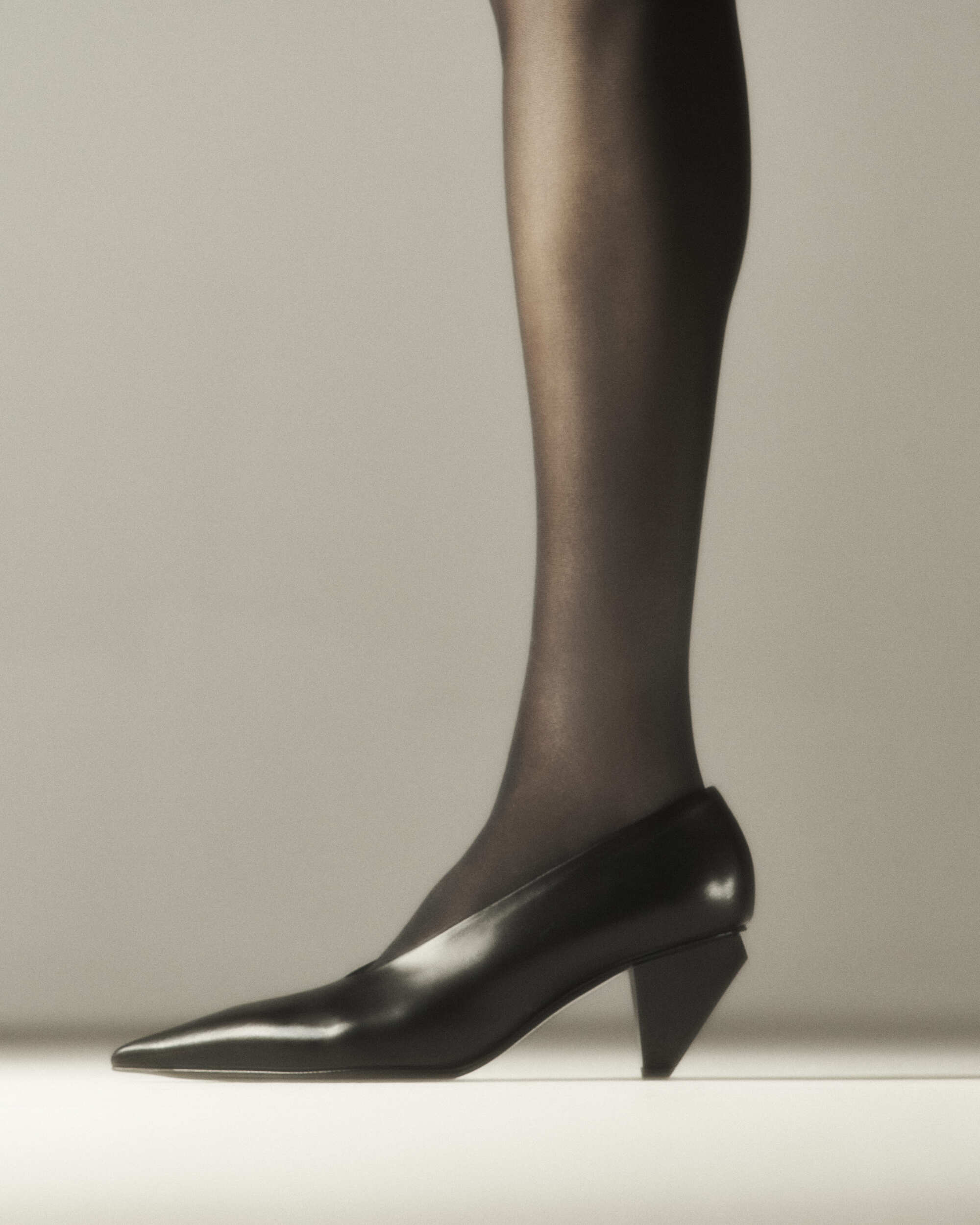 Shoes and Bags online | AGL Shop